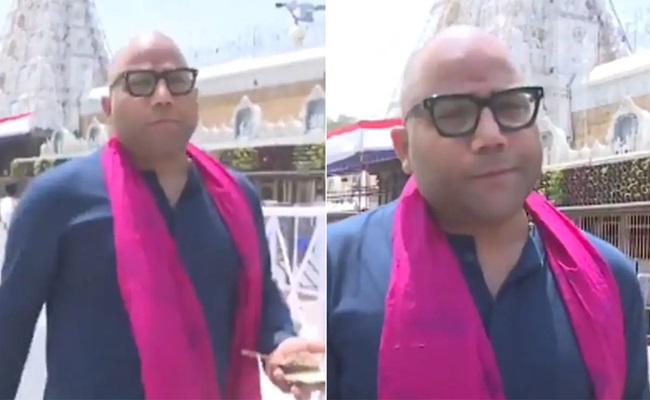 Pic: Sandeep Vanga Spotted In A Brand New Look - Great Andhra