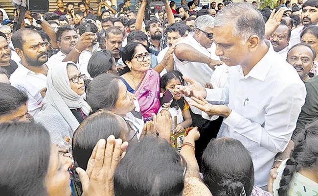 HYDRA Demolitions: BRS As Hero- Cong As Villain - Great Andhra